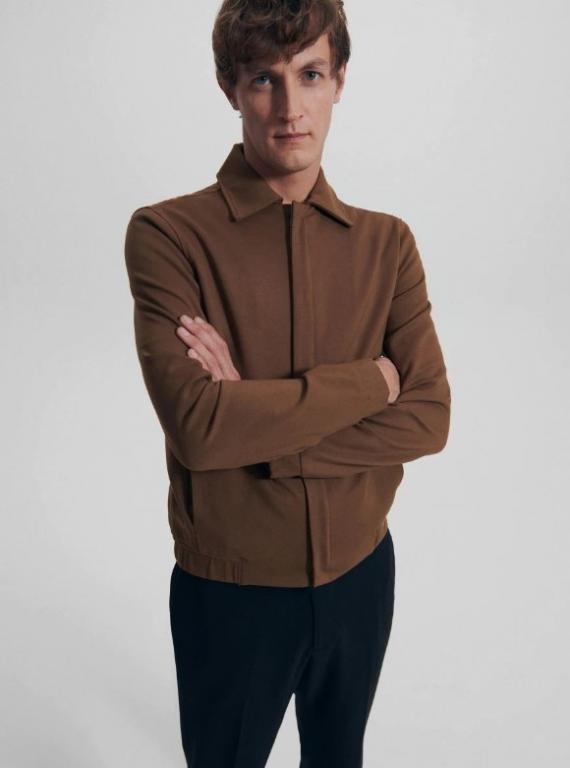 Reserved men | StockBluebox