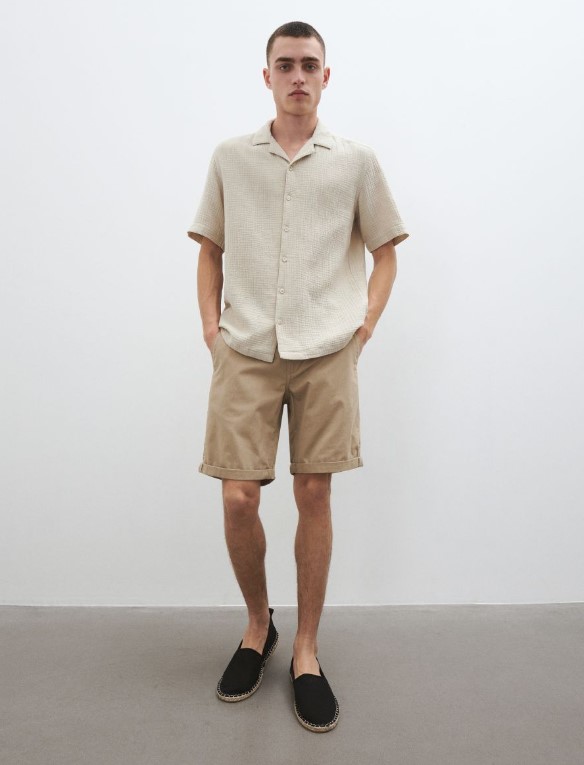 Reserved men | StockBluebox